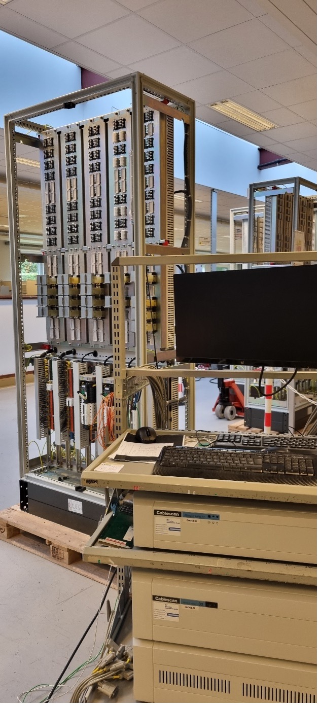 Relay cabinets for railway switches - Alpha Innovations